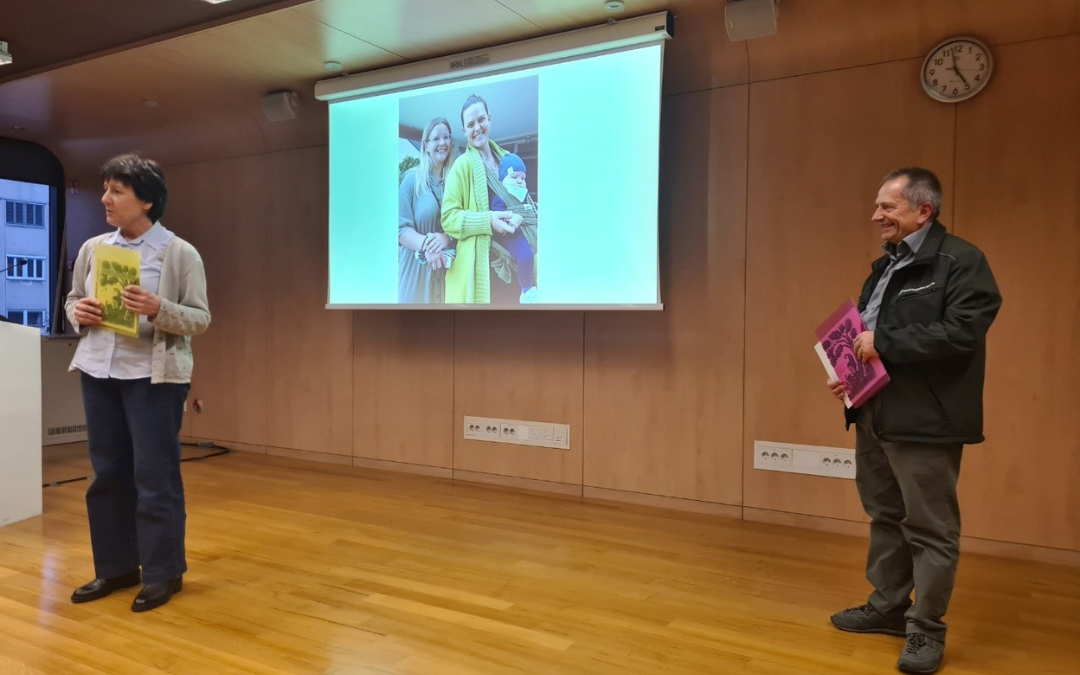 Knjiga miru - ko mir, branje in narava povežejo ljudi v navdihujočo zgodbo - E-novičke